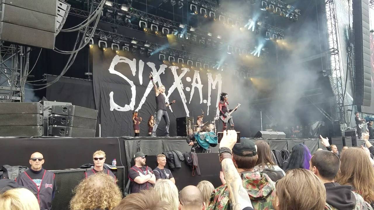 Life is Beautiful Sixx AM at Graspop 2016 - YouTube
