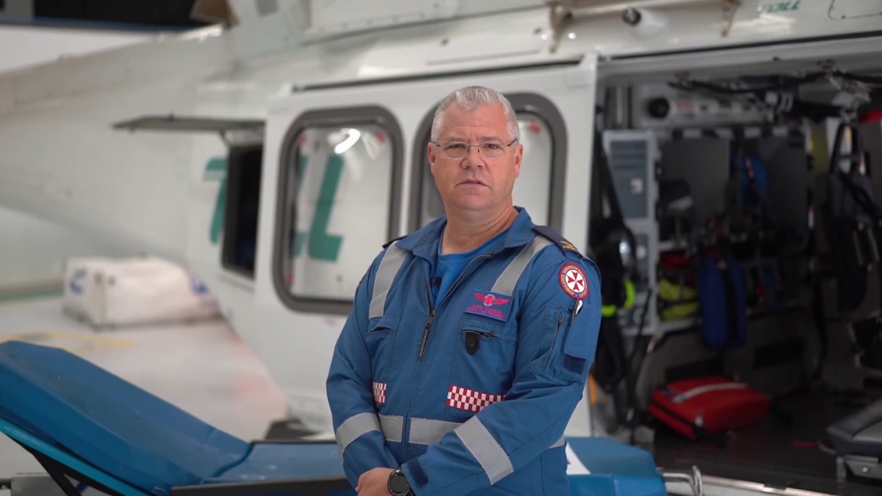 How to secure an IV cannula - YouTube