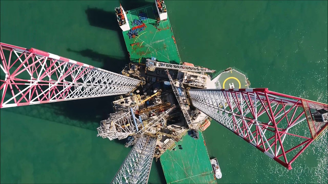 Noble Prosser Gas rig comes to Darwin - YouTube