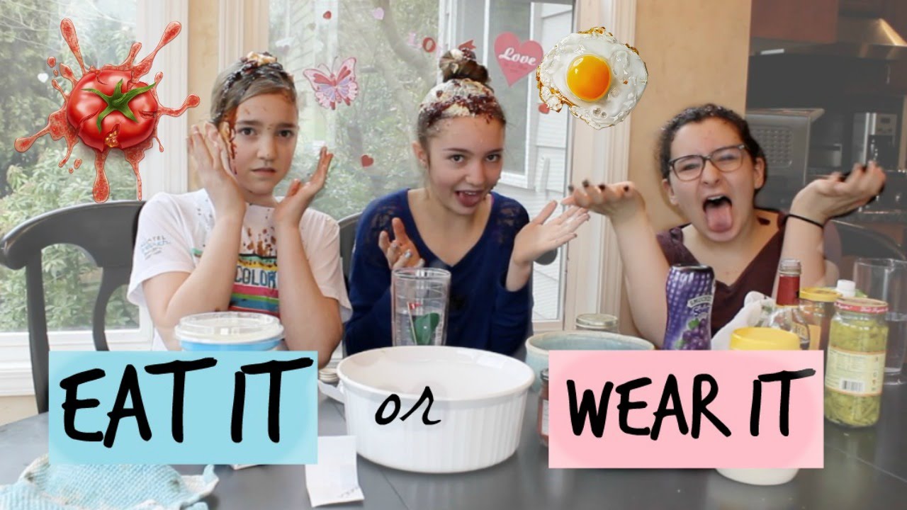 SUPER MESSY Eat It Or Wear It Challenge! - YouTube
