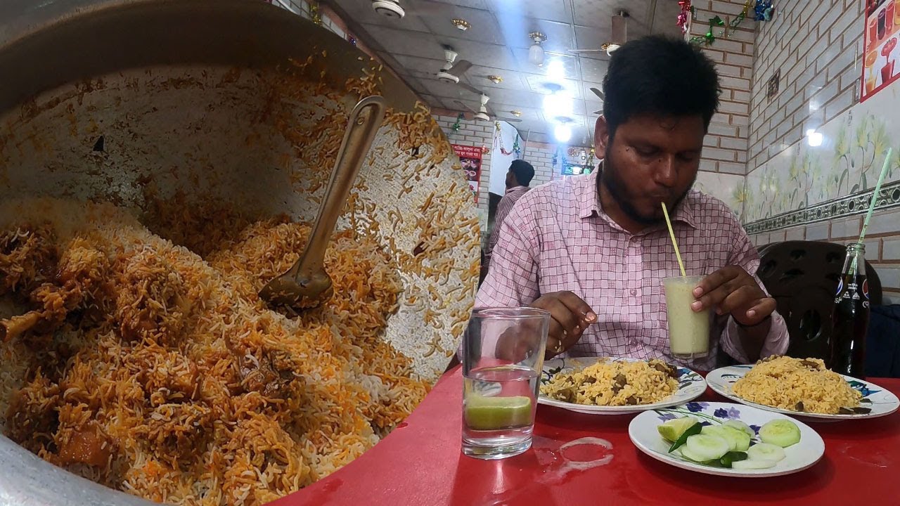 Eating Nannar Kacchi Biryani in Savar Bus Stand | Famous Kacchi Biryani ...