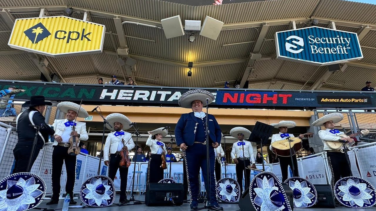 Volver Volver Julian Torres y Mariachi Cenzontle Dodger Stadium Mexican ...