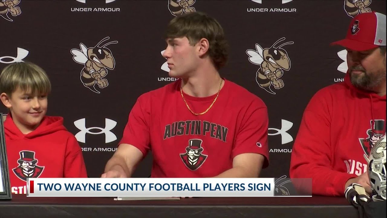 2 Wayne County football players head to next level - YouTube