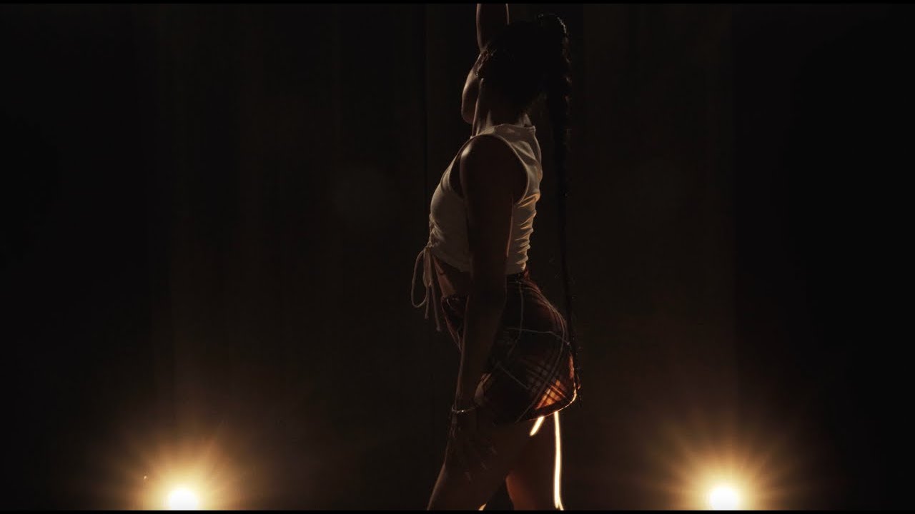 Dani Di - DANCING (Official Video) - YouTube