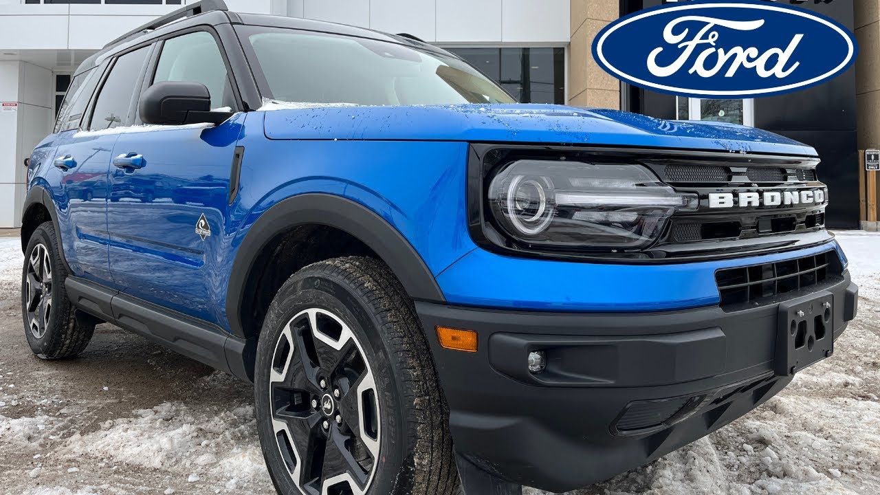 2022 Ford Bronco Sport Outer Banks 4x4 w/ Tech Package in Velocity Blue ...