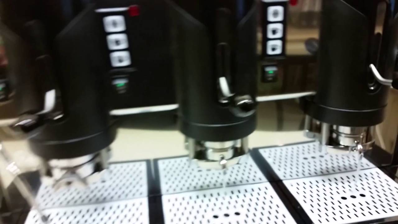 Jessica coffee machine cialda 3 group - YouTube