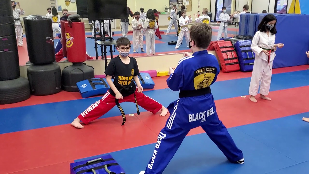 Rock, Paper, Scissors and Split your leg!!! - YouTube