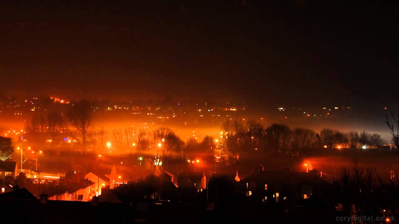 Time lapse night lights and mist. - YouTube