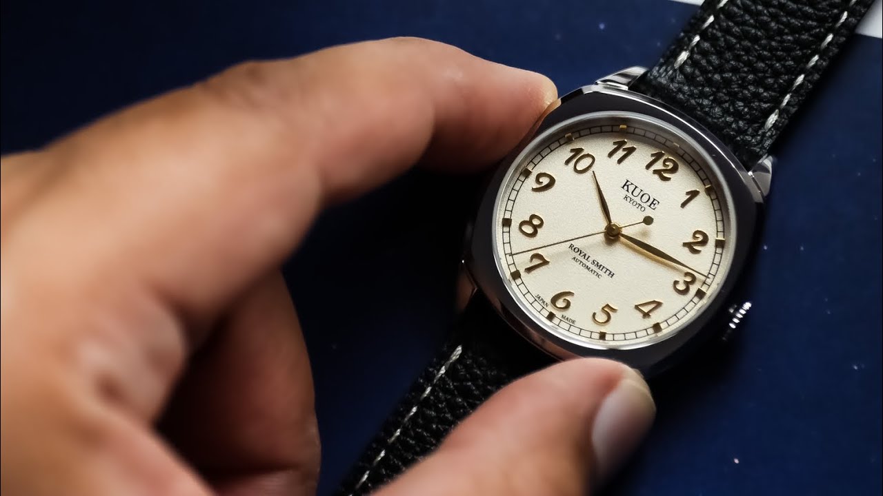 Kuoe Watches Royal Smith 90-008 Gold Close Up - YouTube
