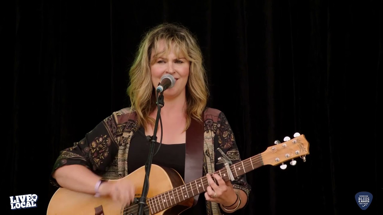 Louise MacGregor - Live 'n' Local 2021 - YouTube