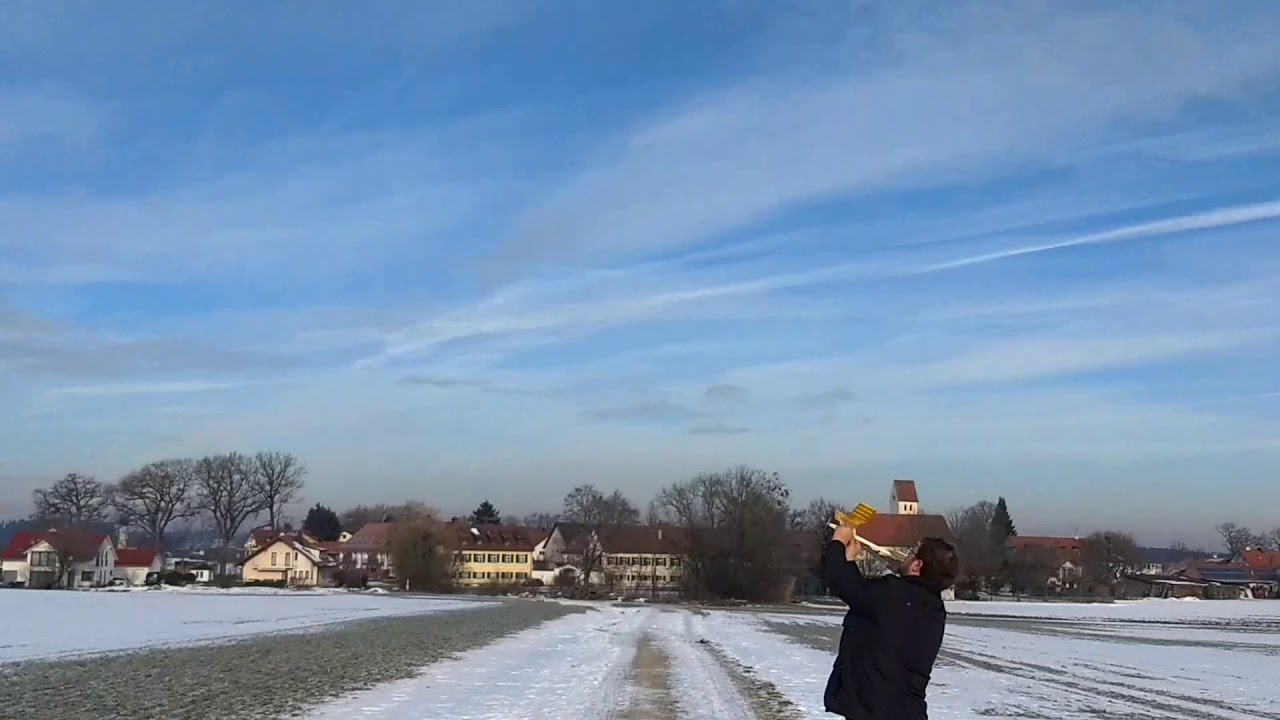 PEARL FREE FLIGHT super capacitor model - YouTube