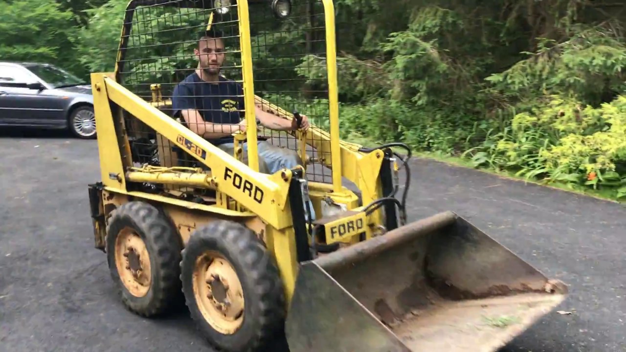 Skidsteer Ford CL-20 New Engine Install - YouTube