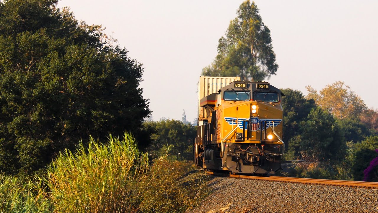 Union Pacific #8245 Lathrop Shuttle with 3 Loaded Cars through Fremont ...