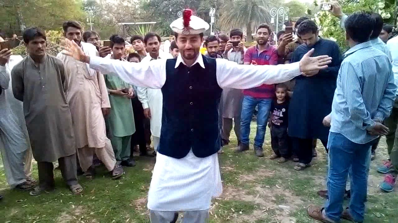 chitrali culture dance - YouTube