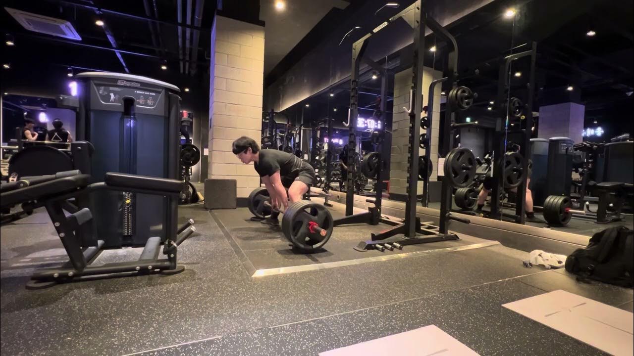 deadlift 180kg 2x1 155kg 2x5 bp 120kg 4x3 - YouTube