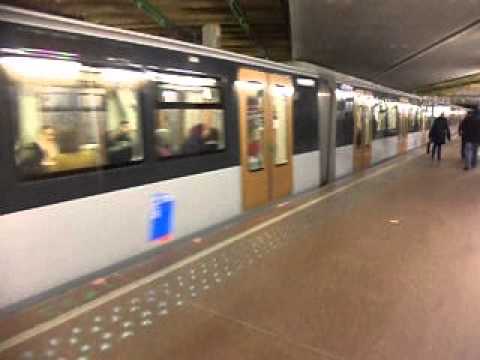Nieuwe metro (BOA) van Brussel - YouTube