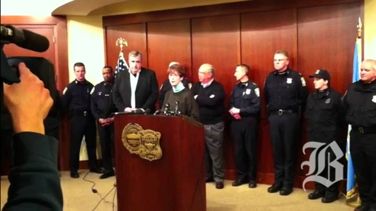 Nancy Brennan spoke after the Occupy Boston raid - YouTube