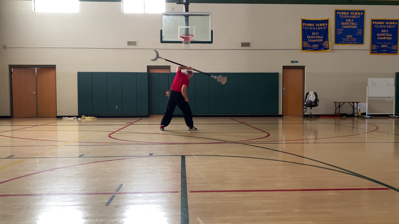 Shaolin Chi Monk Spade (小林 气 月牙鏟 Xiǎolín qí yuè yá chǎn) - YouTube