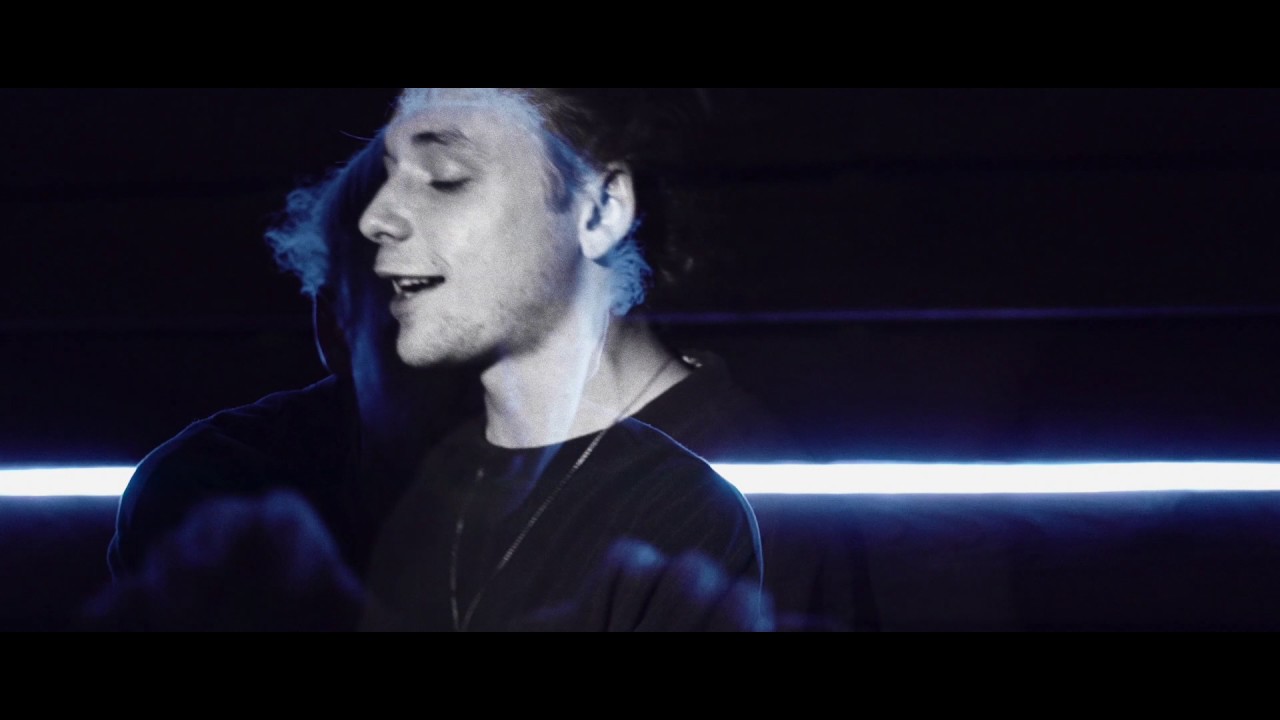 Austin Friesen - Heater Freestyle - YouTube
