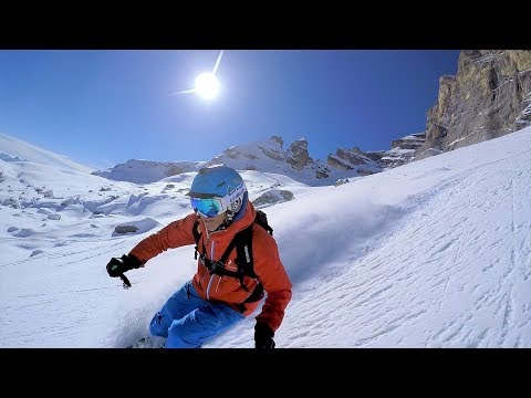 Freeriding above the slopes of Cortina