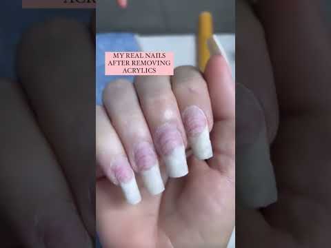 I got dip powder nails for the first time! Do you get acrylic or dip?! 💅🏻