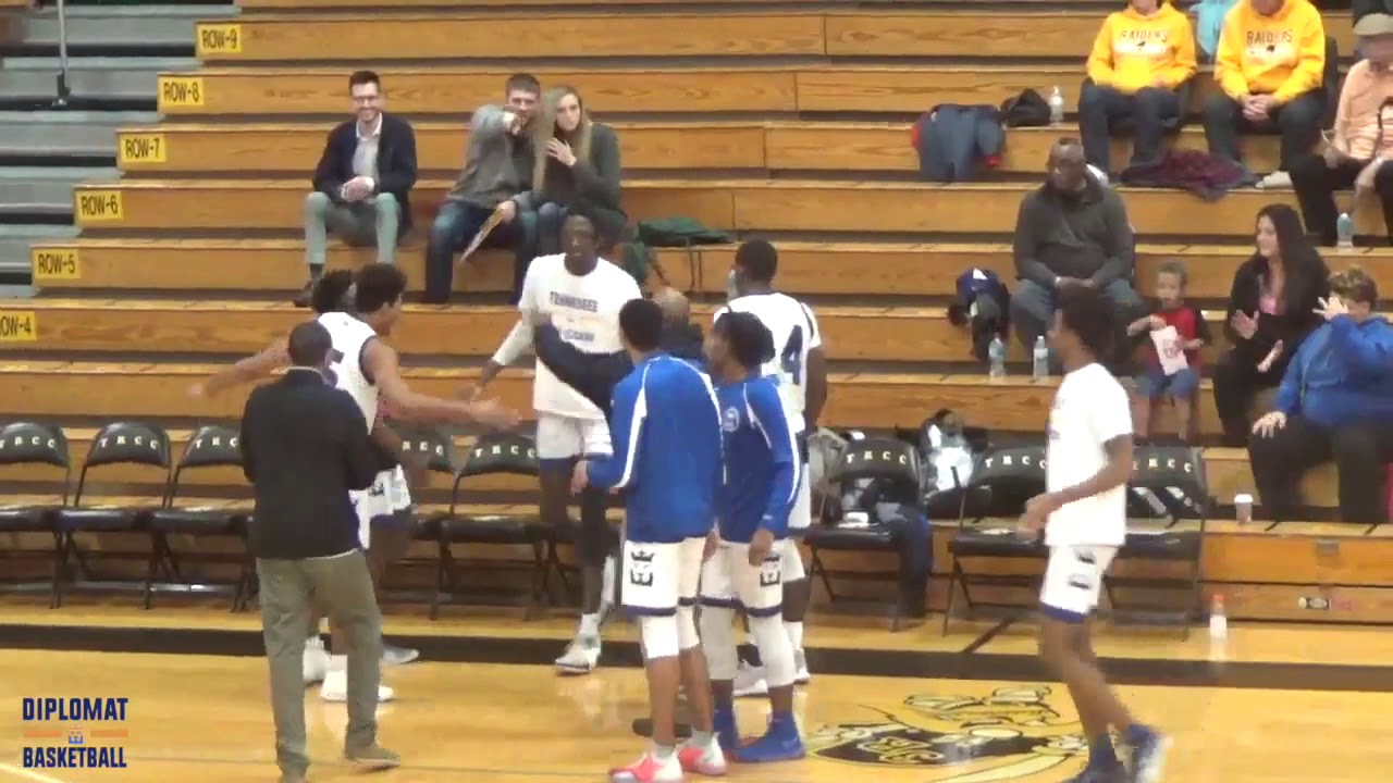 7’1 (C) Eric Rustin having a great season. #Beast #Basketball # ...