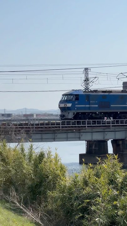 EF210-14 機関車 - YouTube