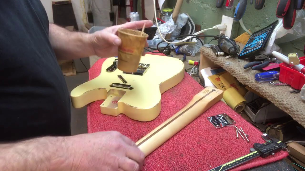 How to check a guitar neck angle before installing and stringing - YouTube
