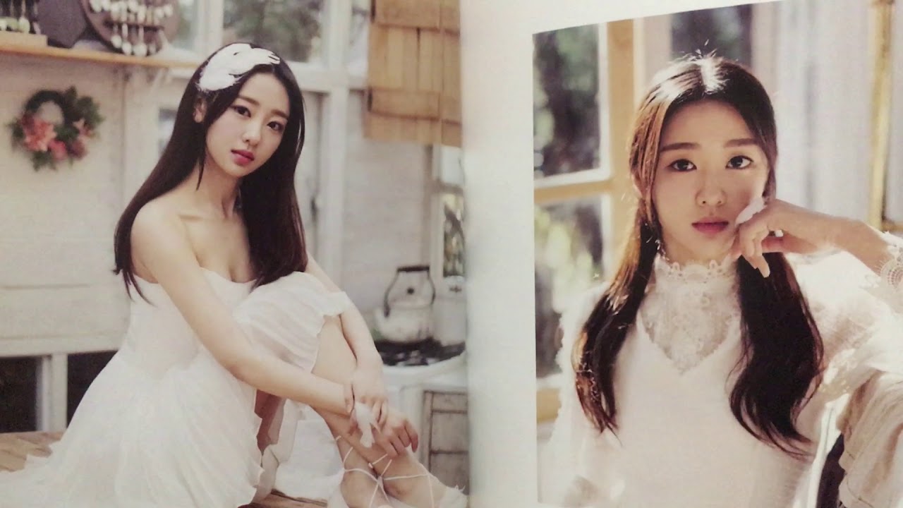 Top 10 LOONA Pre-Debut Photobooks - YouTube