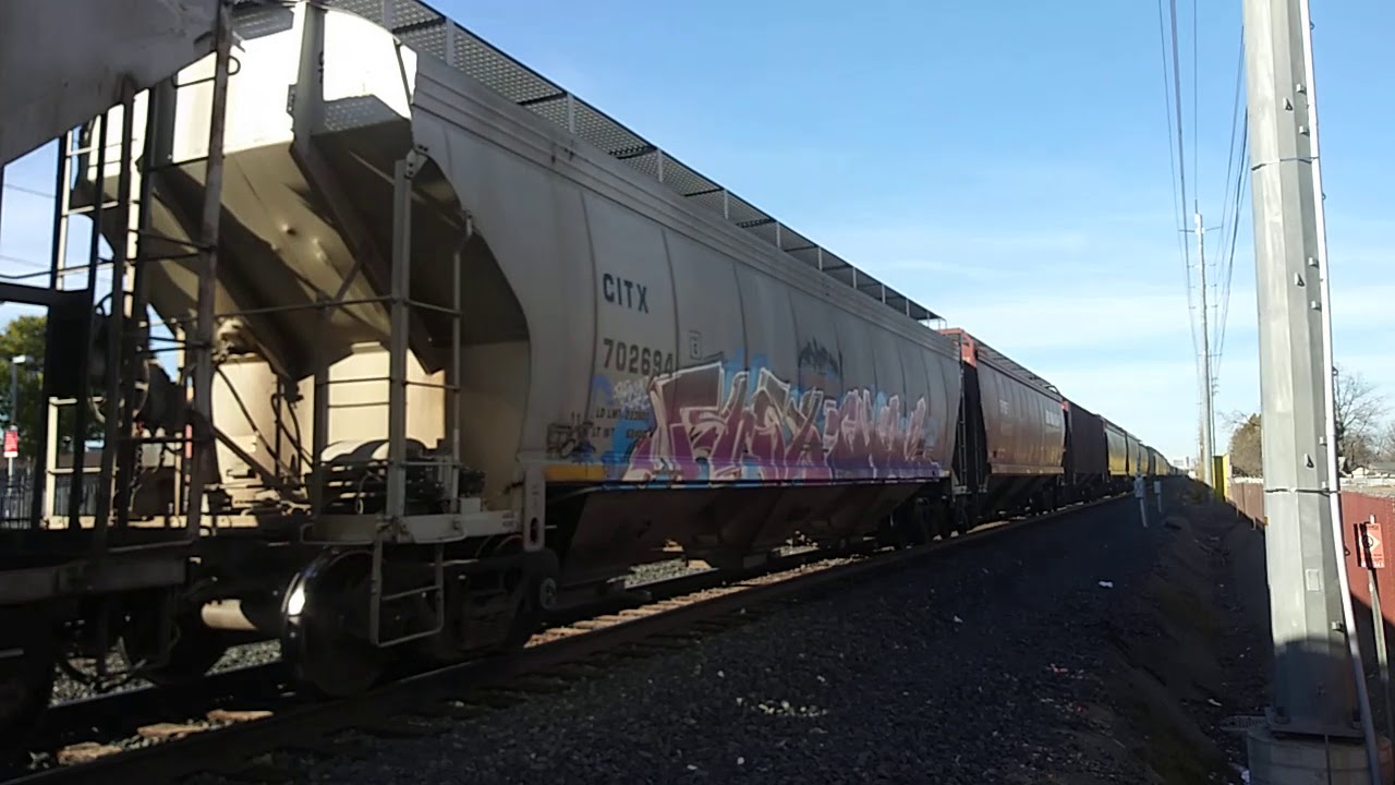BNSF 6916 South w/FXE Unit & Good Crew @ Sacramento CA 1/16/2021 - YouTube