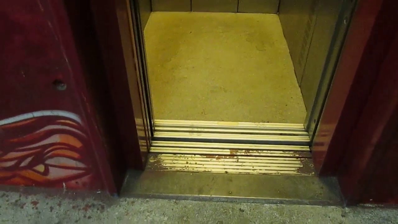 Lift Schindler @ FART railway station "Solduno", Locarno-Solduno ...