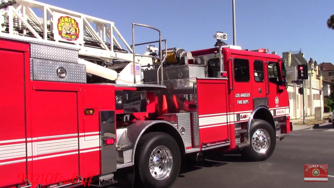 LAFD Light Force 61 Responding from Station 61 - YouTube