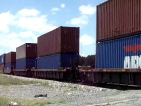 UP 5006 EB INTERMODAL WITH SUPRISES - YouTube