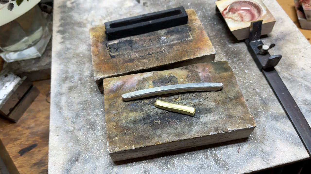 Annealing Gold & Silver Ingots to Craft Silver Rings | Roberts & Co ...
