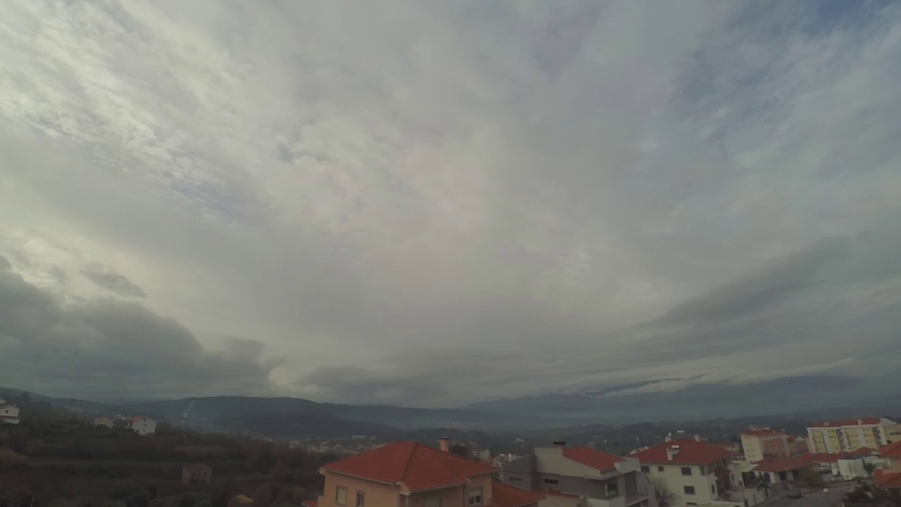 Time-lapse "Running clouds" - YouTube