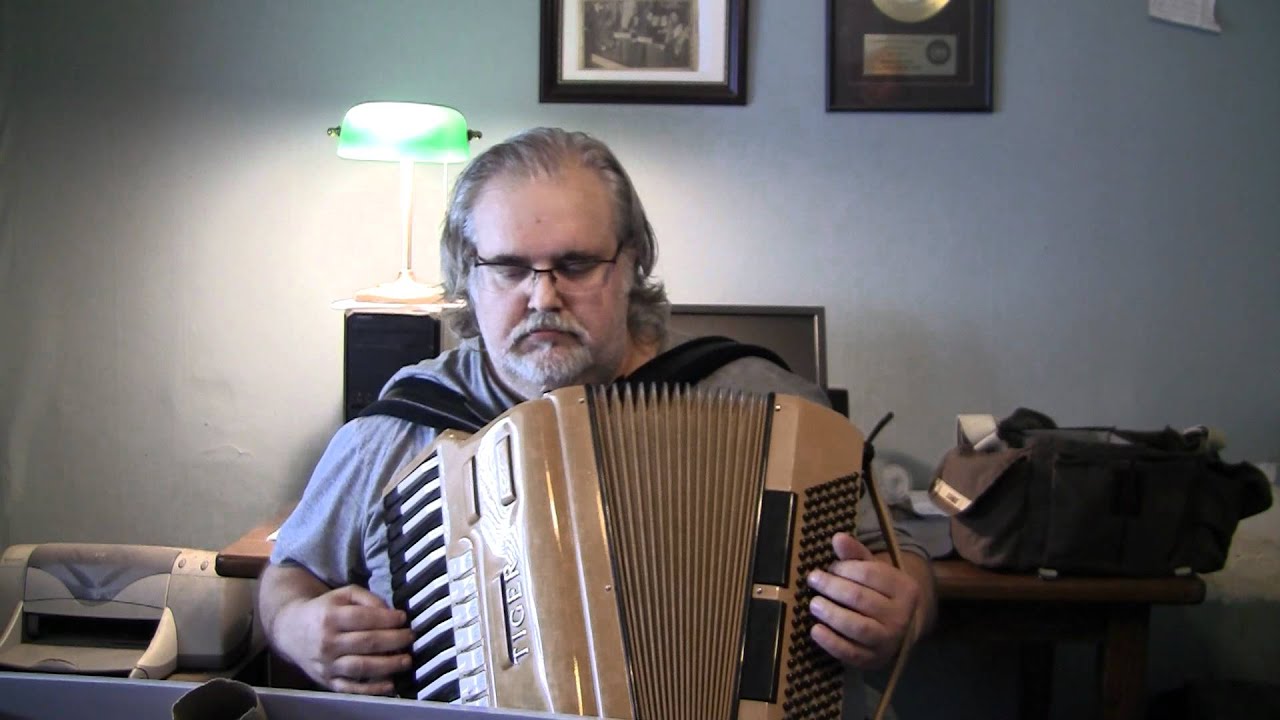 Valko does Vincent / Don McLean on the Accordion - YouTube