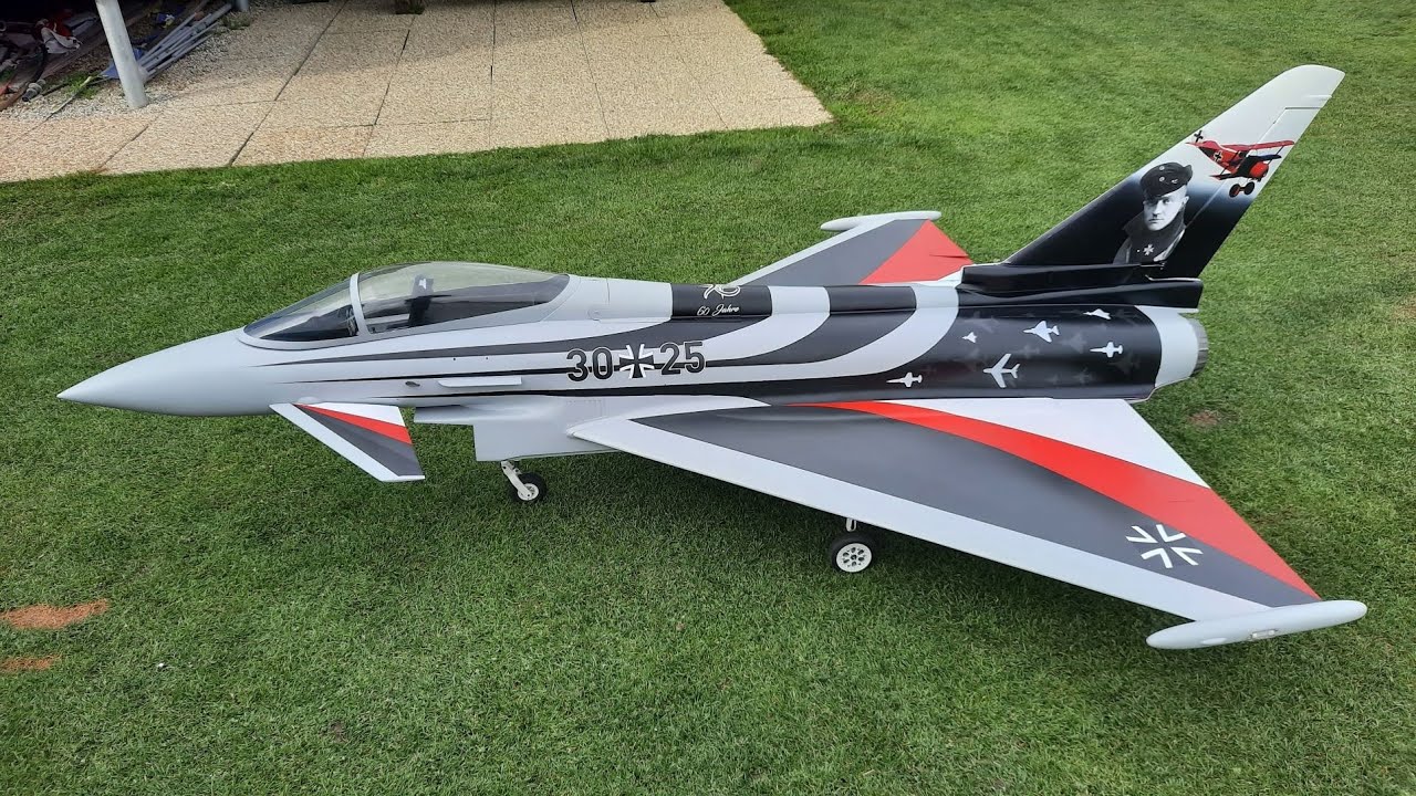 RC Turbine Eurofighter Typhoon Display** flame out and crash landing ...