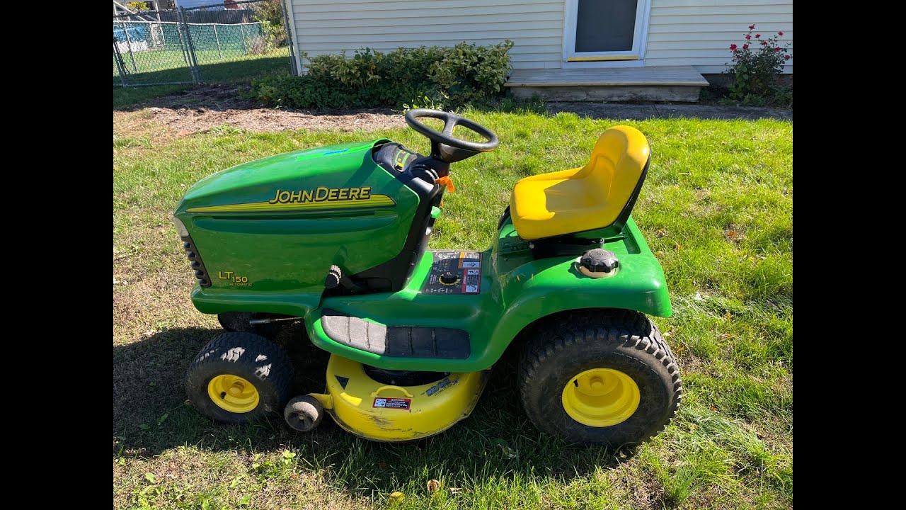 John Deere LT 150 Riding Mower - YouTube