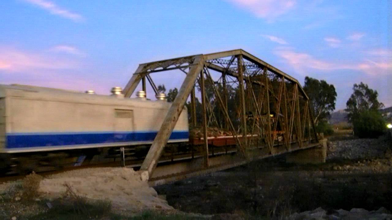Fillmore & Western Xmas Tree Train Over Trestle - YouTube