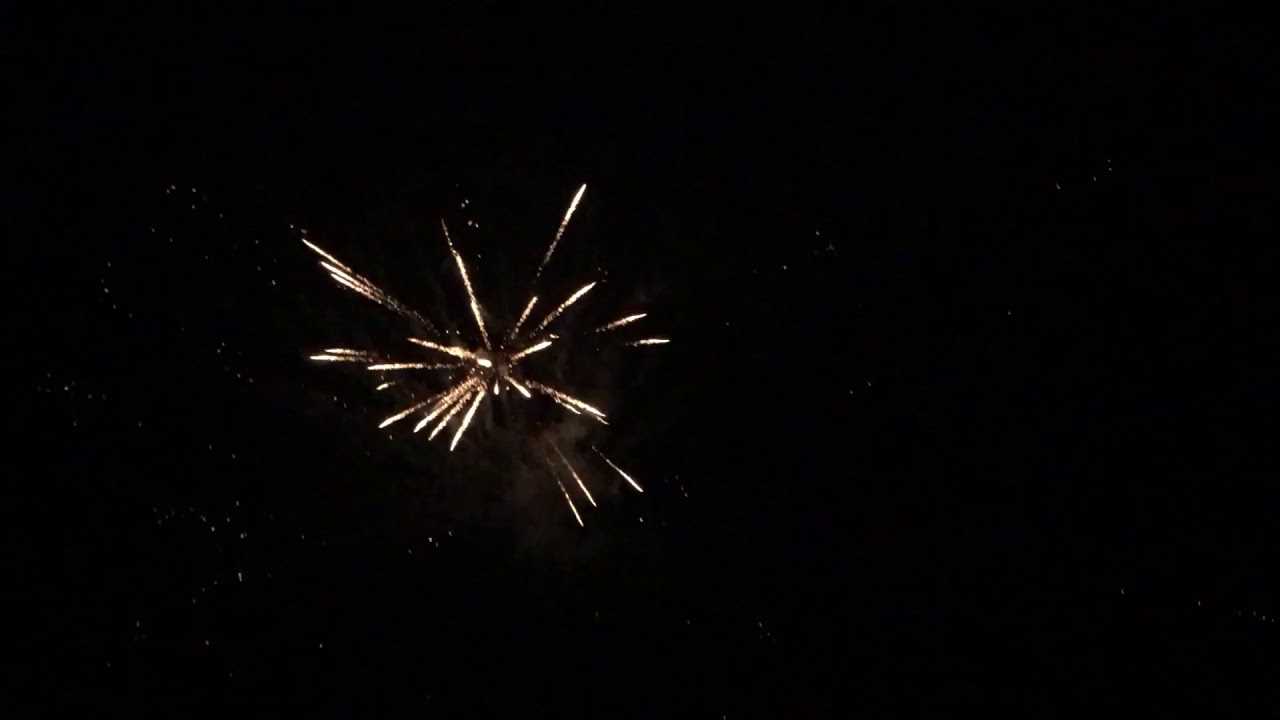 16 shot Alone megabanger fireworks - YouTube