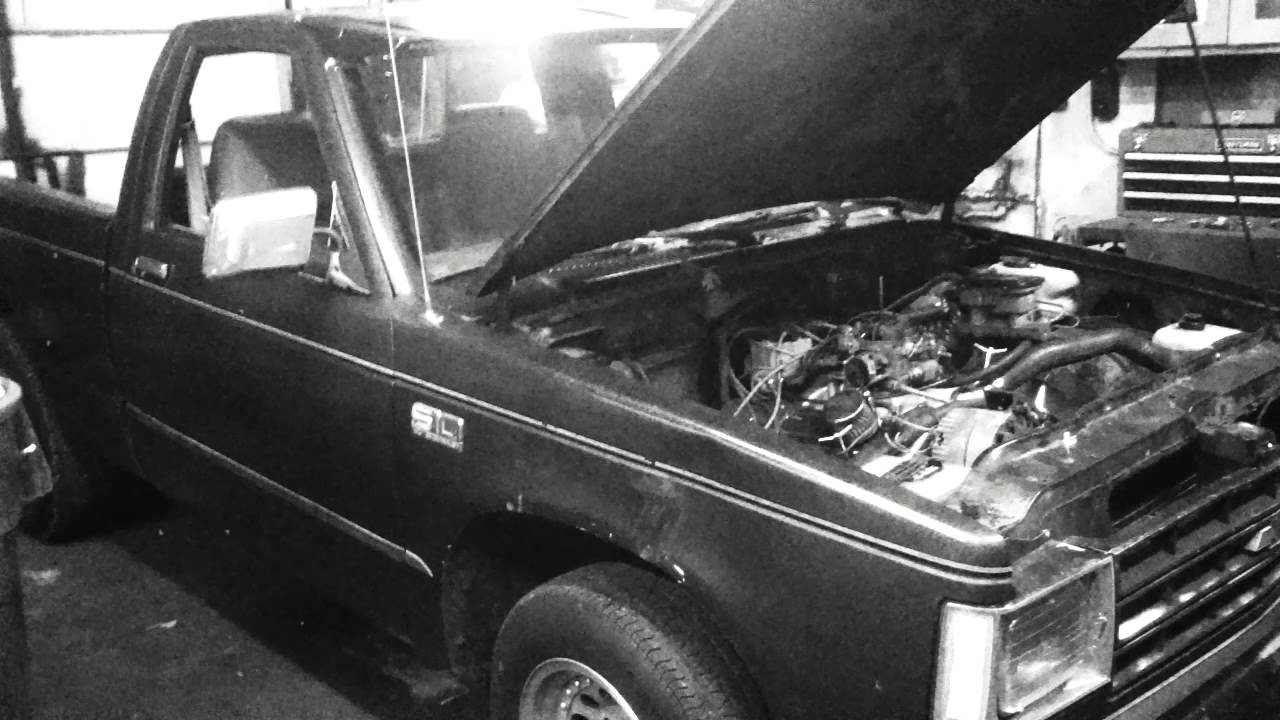 350 -s10 with 350 turbo trans - YouTube