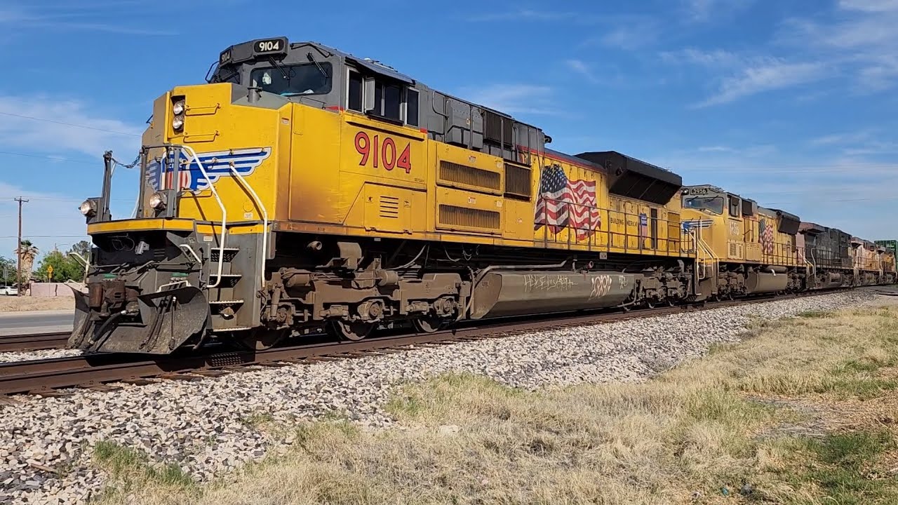Railfanning in Ysleta in El Paso, TX 04/21/2024 (Ft. UP 6379 Southern ...