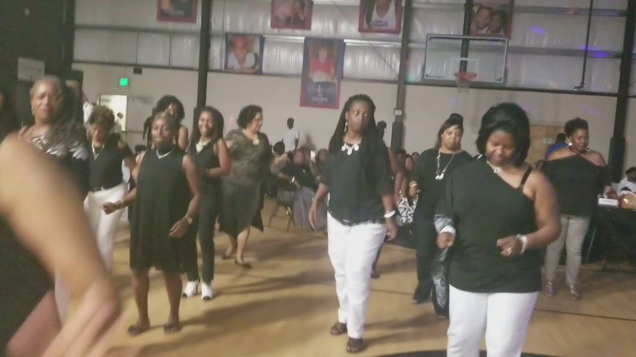 Kold 👑 of Line dance- jump up Roll it Roll it.September 6, 2017 - YouTube