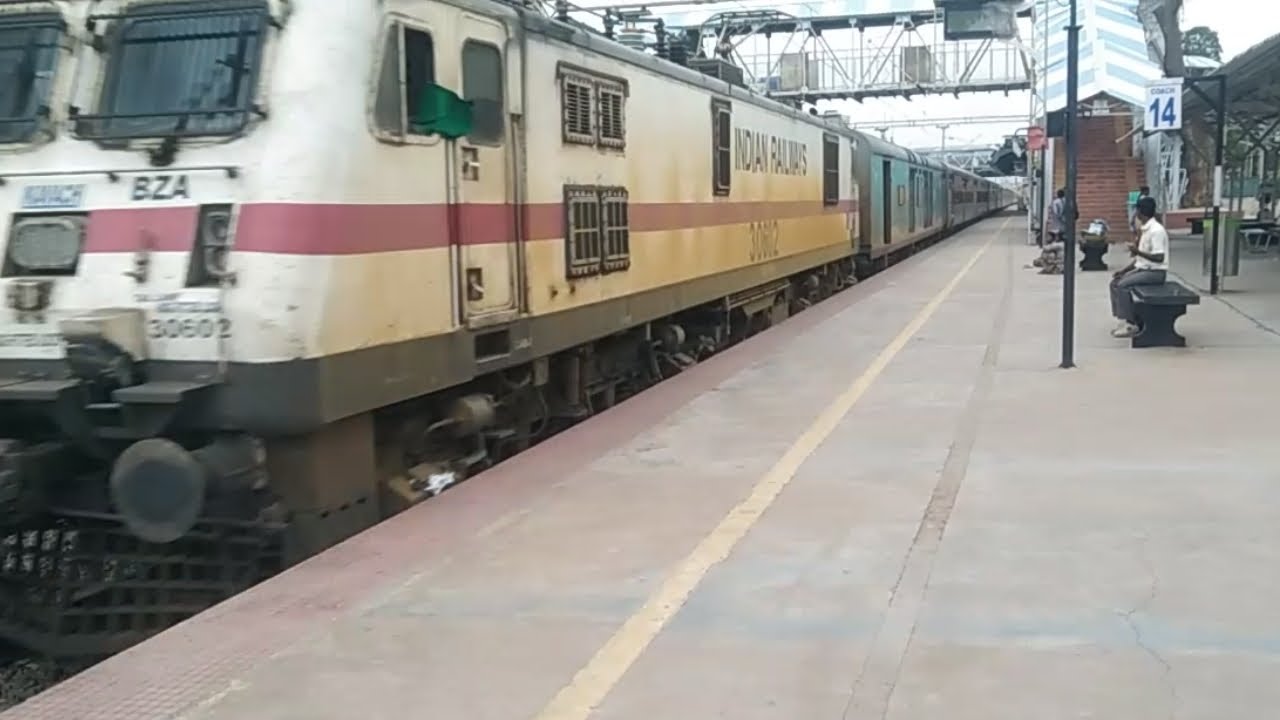 SUPER FAST EXPRESS TRAIN || SUPER FAST FREIGHT TRAIN ||ACTION|| DAY ...