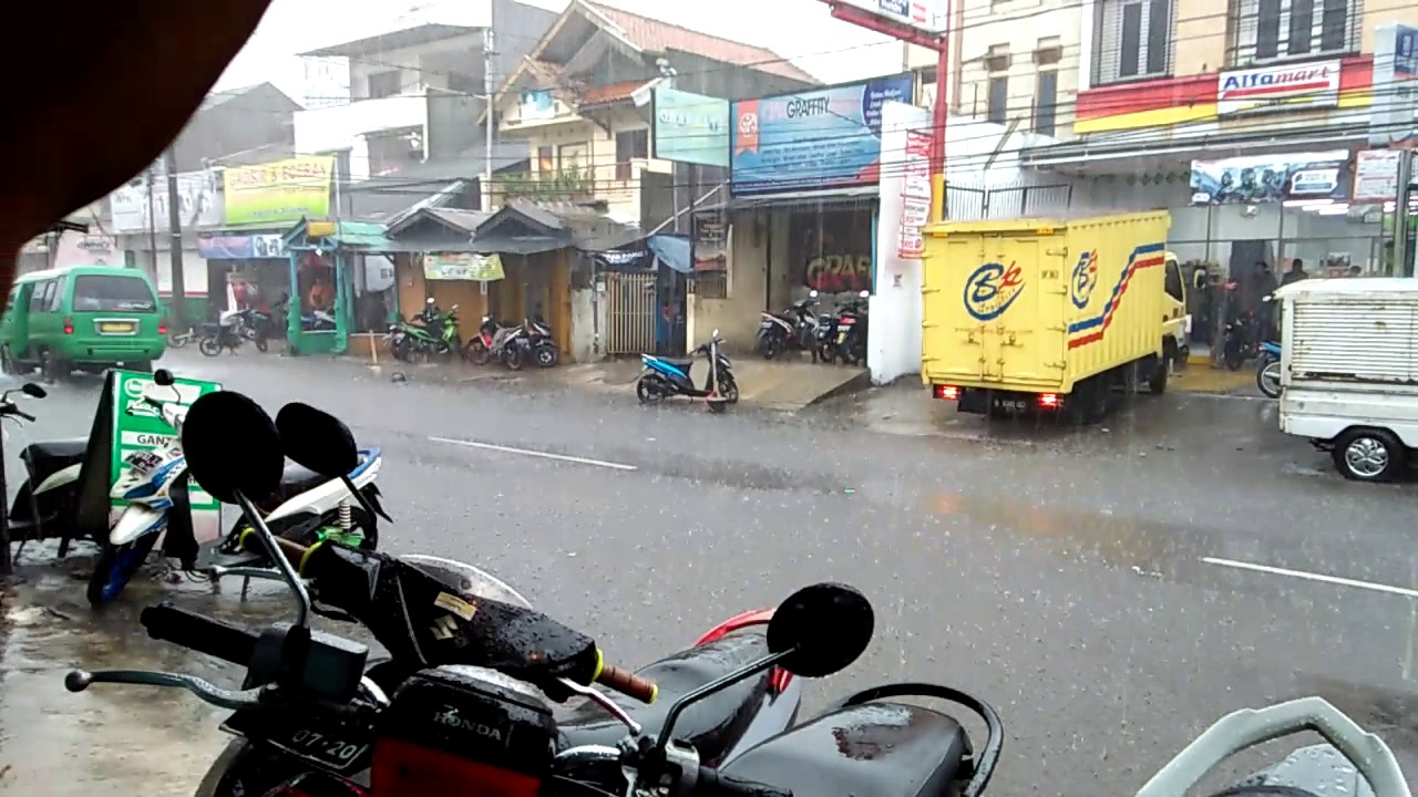 Pagarsih Bandung hujan badak.... - YouTube