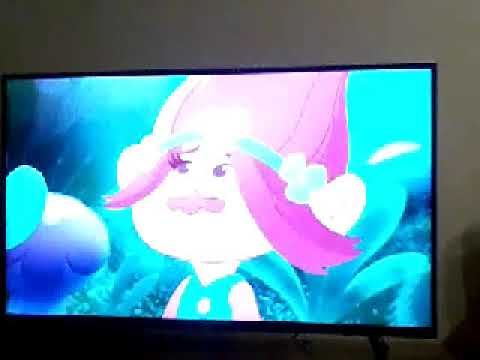 The Bellow Bug sings 'Queen Of The Night' - YouTube