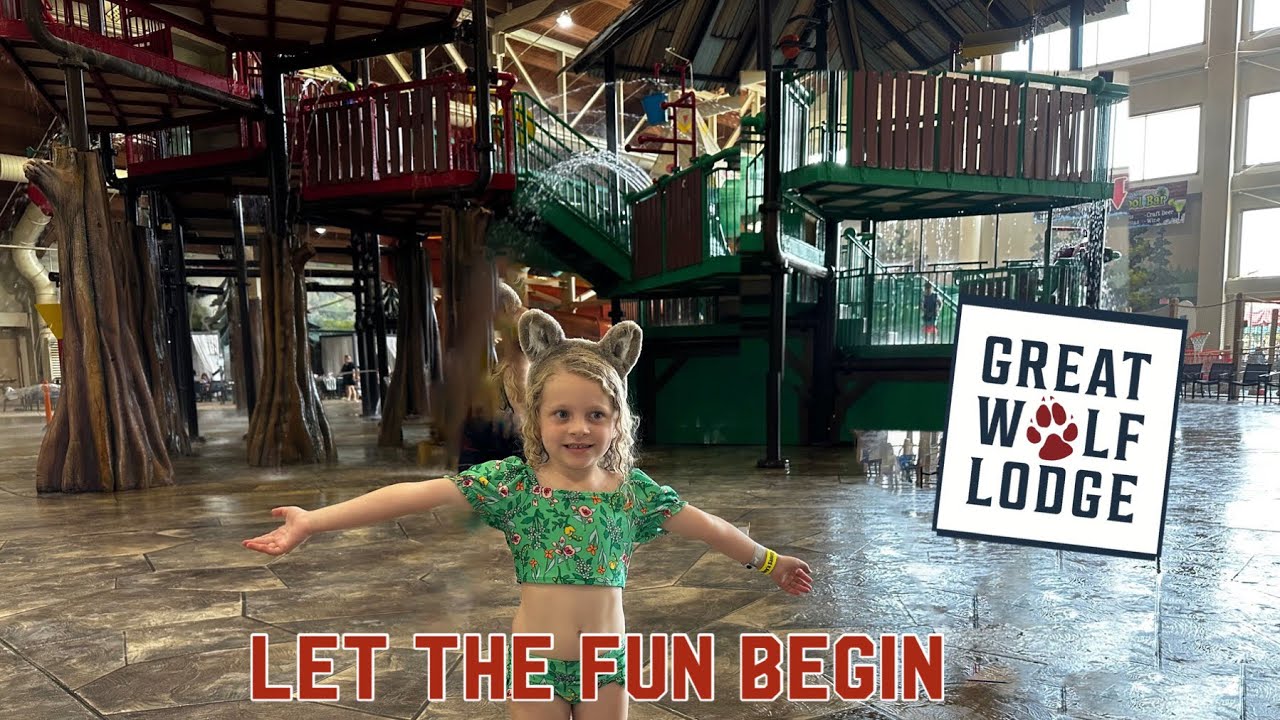 GREAT WOLF LODGE | She rides a BIG slide - YouTube