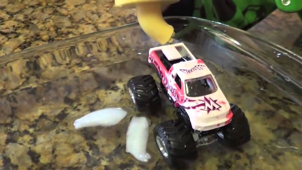 Monster Jam Color Shifters Color Changers Cars Monster Truck MADUSA Hot ...