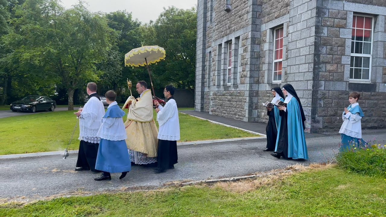 Corpus Christi Procession, St. Mary's College, Galway 2024 - YouTube