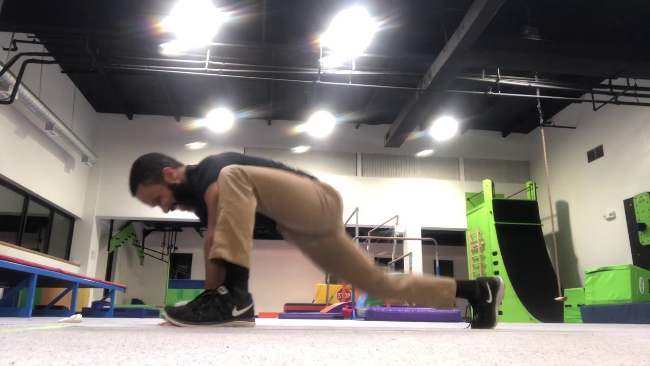 Spider Lunge Jump Switch - YouTube